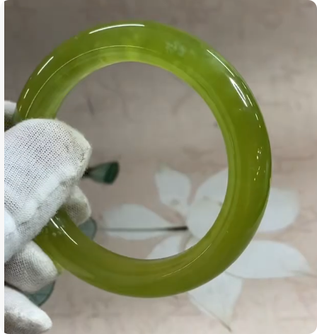 Gelang bunga mengambang hijau penuh giok Xiuyan yang indah, giok menga ...