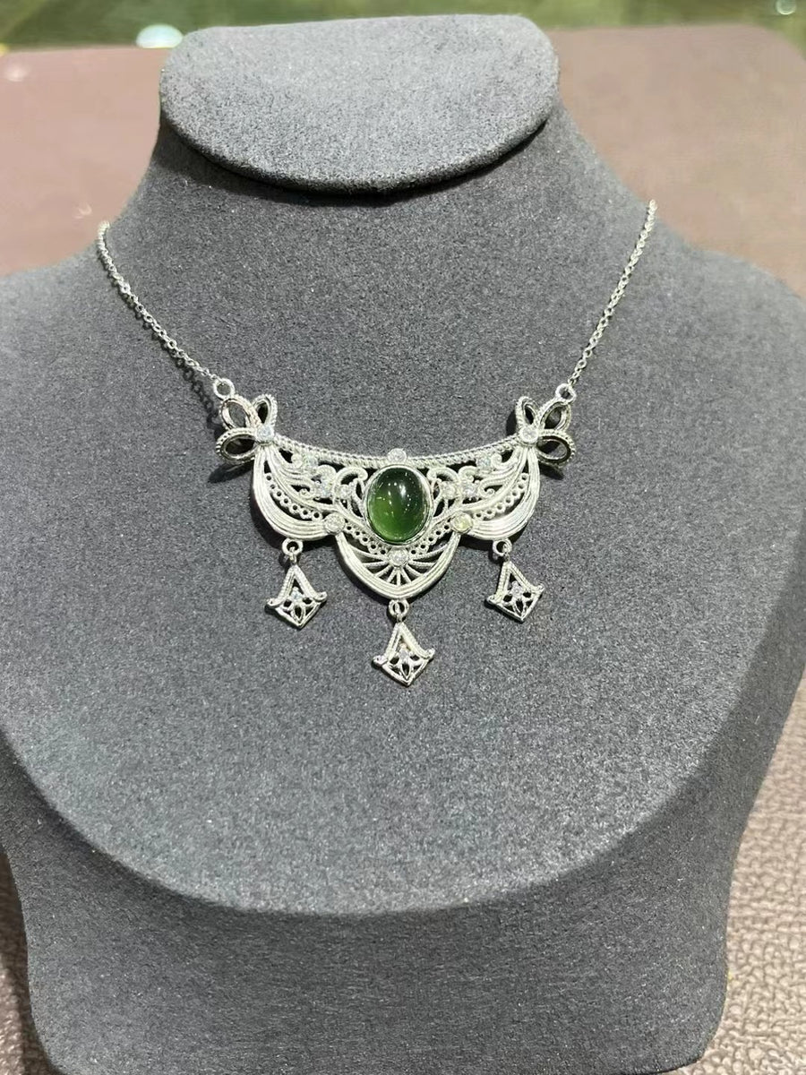 Kalung Giok Alami dalam Gaya Cina 925 Perak Ukuran 10 * 8mm Giok bersi ...